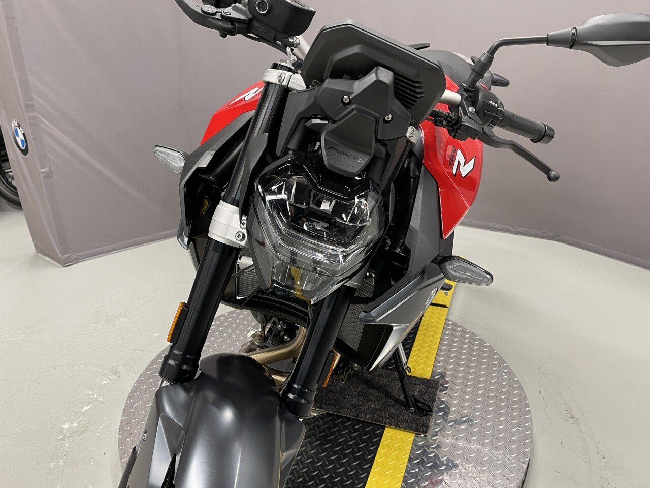 2024 BMW F900R | New Motorcycle For Sale | Barrington, IL - Cycle Werks